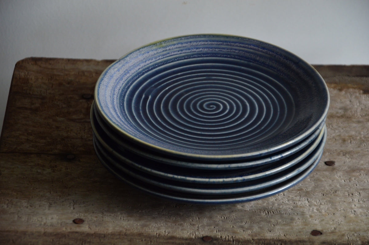 Navy Blue Ceramic Quarter Plates – Armatuer